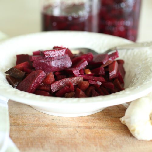 Simple Fermented Beet Recipe-2 Ways - The Everyday Farmhouse