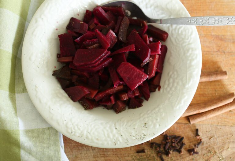 Simple Fermented Beet Recipe-2 Ways - The Everyday Farmhouse