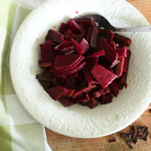 Simple Fermented Beet Recipe-2 Ways - The Everyday Farmhouse