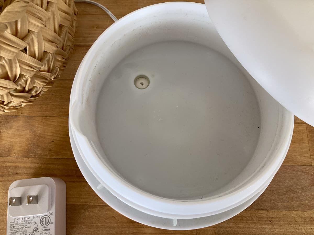 How to Clean a Diffuser | Properly Clean an Essential Oil Diffuser ...