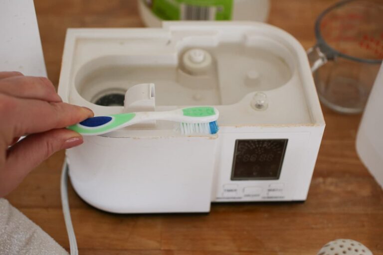 How to Clean a Humidifier with Vinegar | Step-by-Step - The Everyday ...