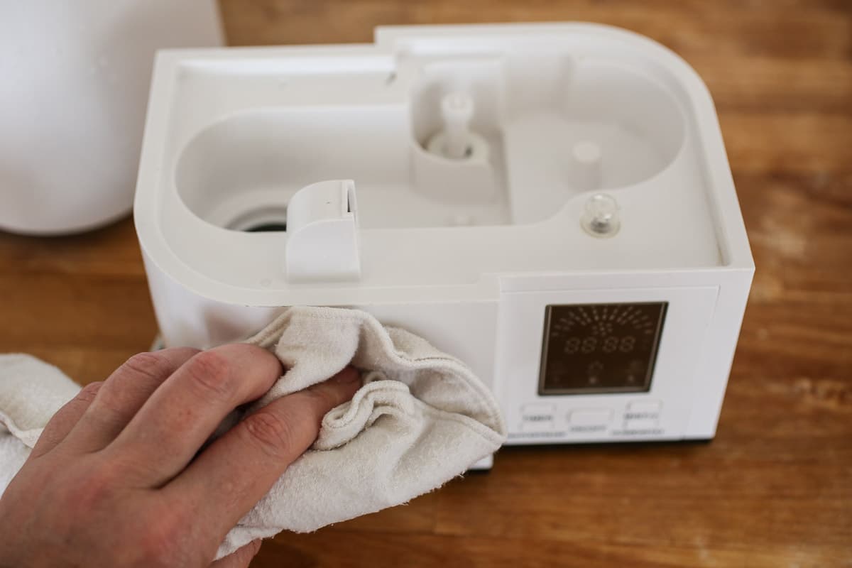 How to Clean a Humidifier with Vinegar | Step-by-Step - The Everyday ...