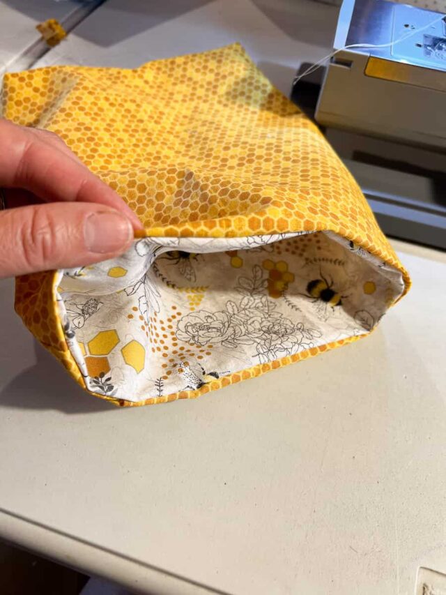 How to Make a Drawstring Bag | Easy with Lining - The Everyday Farmhouse