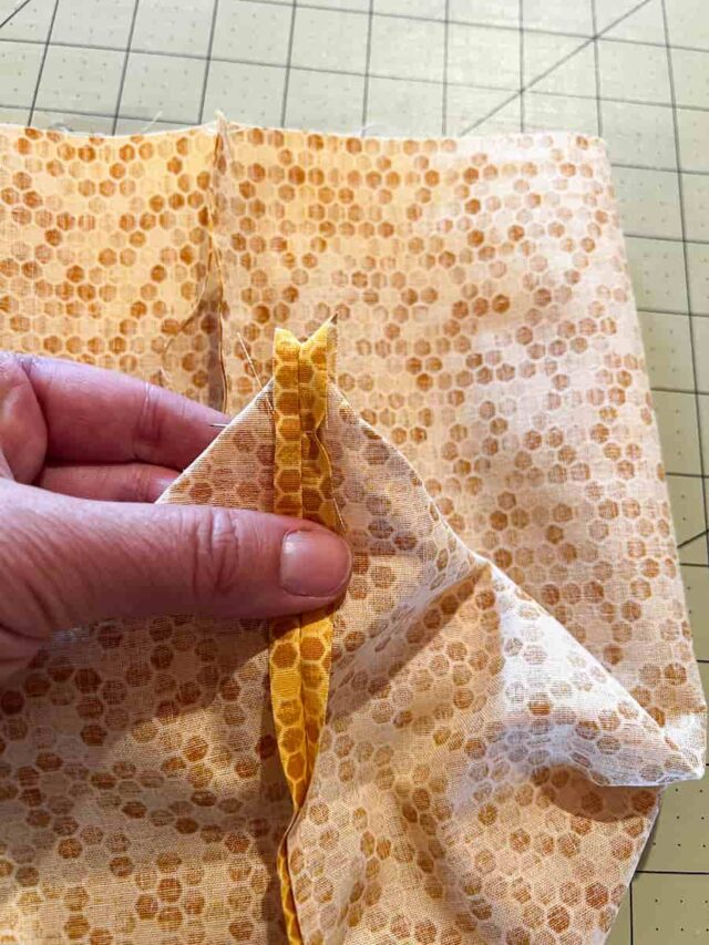 How to Make a Drawstring Bag | Easy with Lining - The Everyday Farmhouse