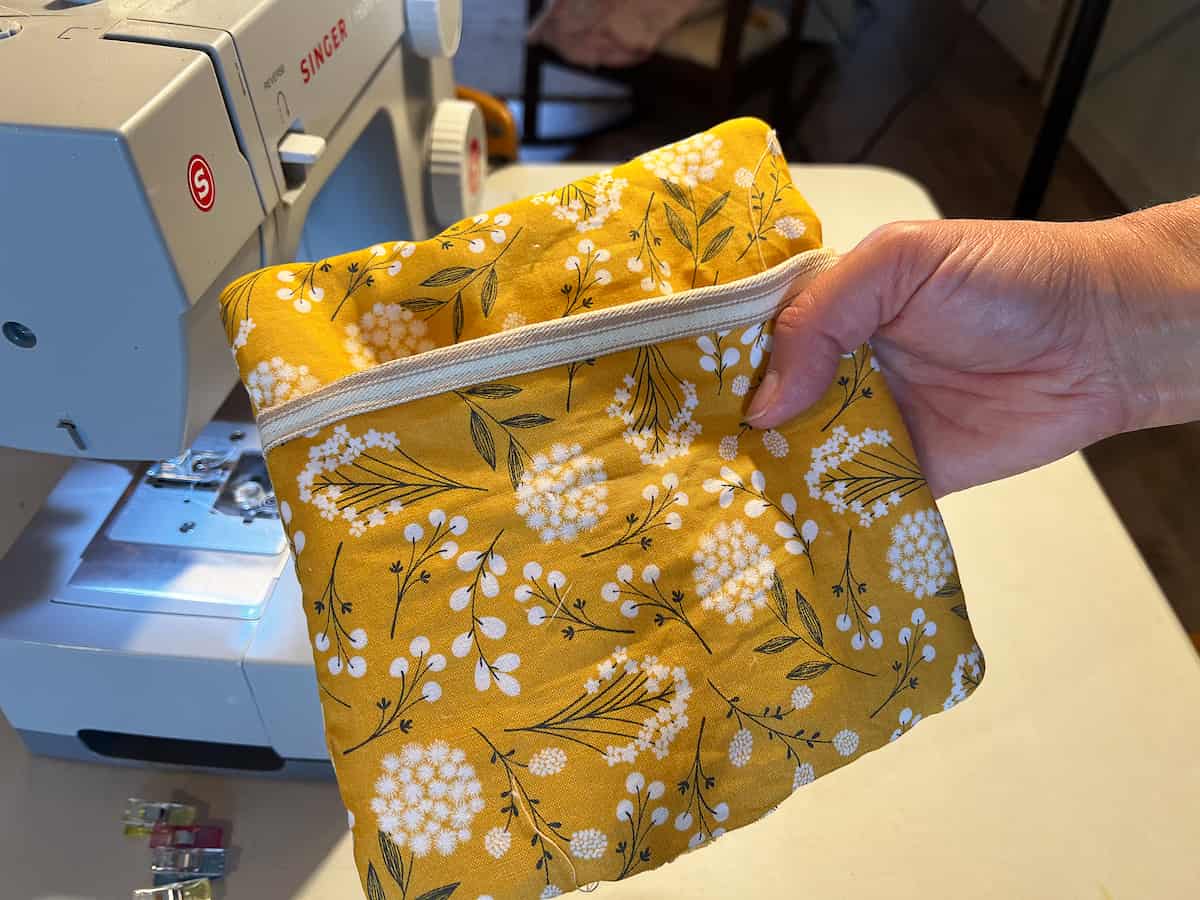 DIY Potholders | Free Potholder Pattern - The Everyday Farmhouse