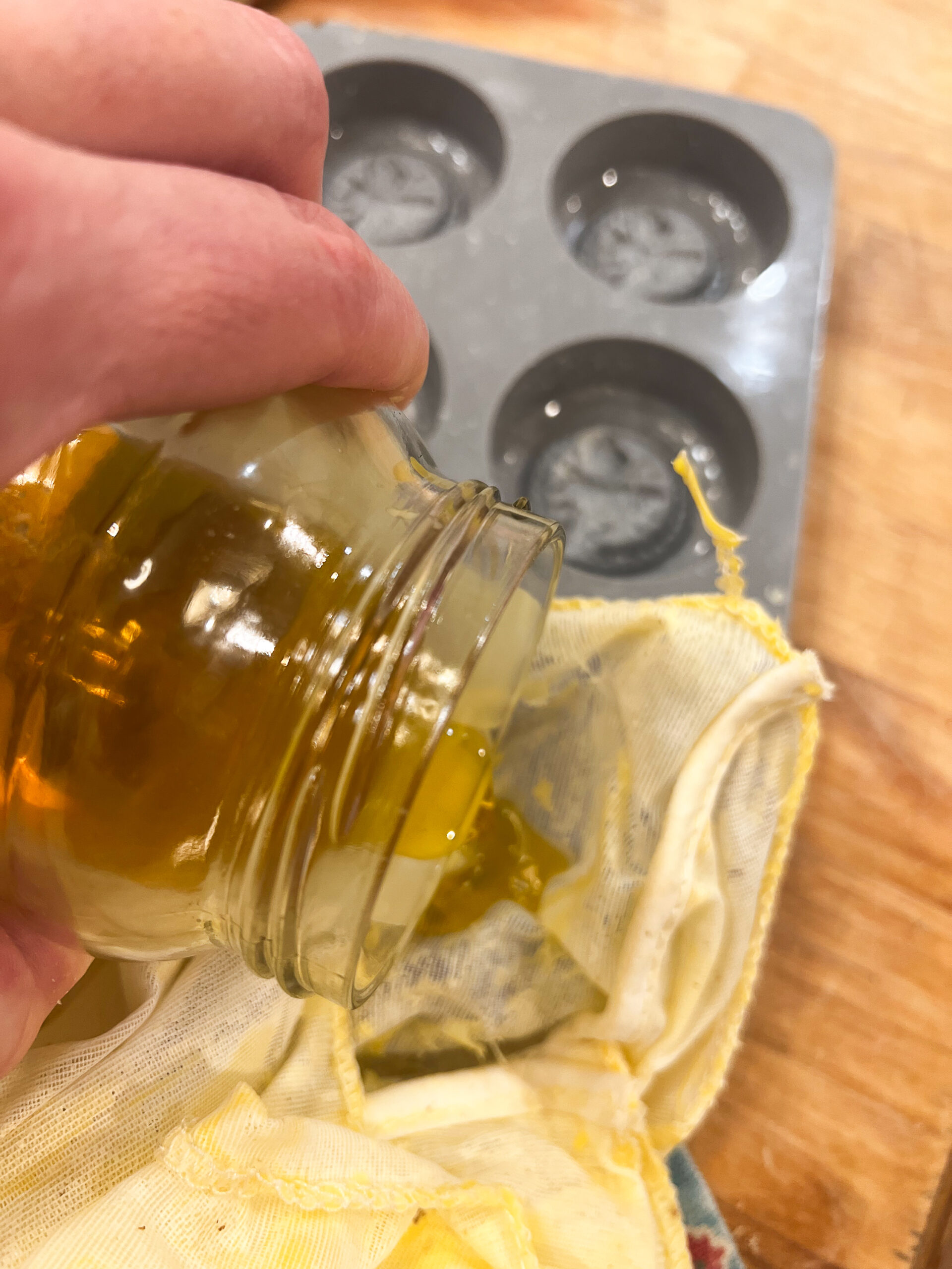 How to Render Beeswax at Home Step-by-Step - The Everyday Farmhouse